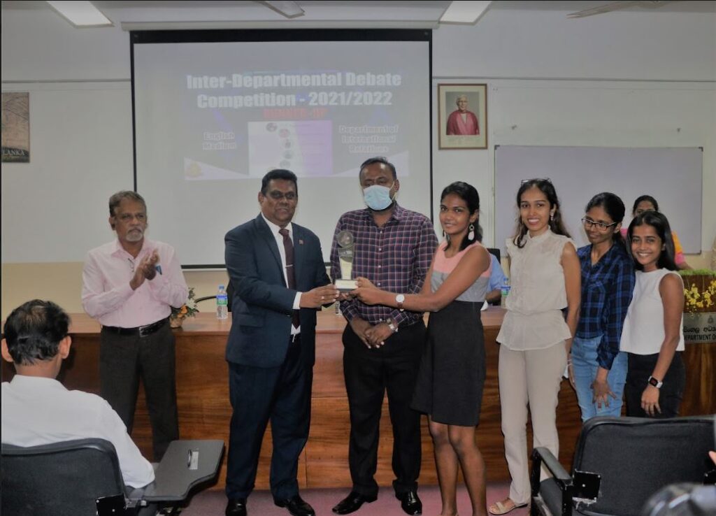 Awards ceremony of the Inter-departmental Debate Competition 2021/2022 ...